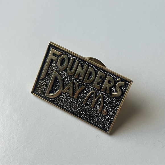 McDonald's | Accessories | Vintage Mcdonalds Pin | Poshmark